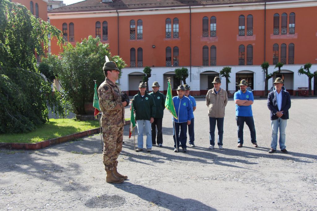 Alunni e Alpini in caserma alla scoperta della Grande Guerra | Erbanotizie
