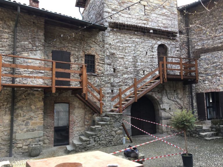 Castello di Pomerio: ballatoi e camminamenti, terminata la riqualifica ... Castello di Pomerio: ballatoi e camminamenti, terminata la riqualifica ...