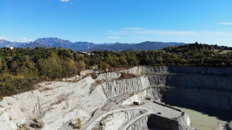 Un parco nell'ex cava di Brenno, lunedì la sigla dell'accordo | Erbanotizie