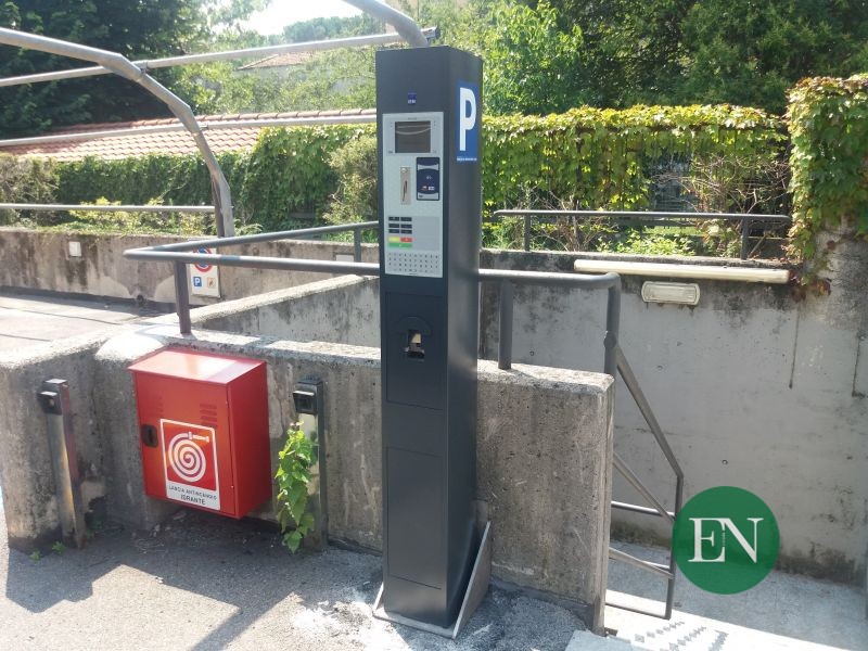 Erba, nuovi parcometri in città. Fino a 30 minuti di sosta gratis ...